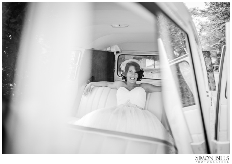 Shooting weddings with a Fuji X100s | Simon Bills BlogSimon Bills Blog